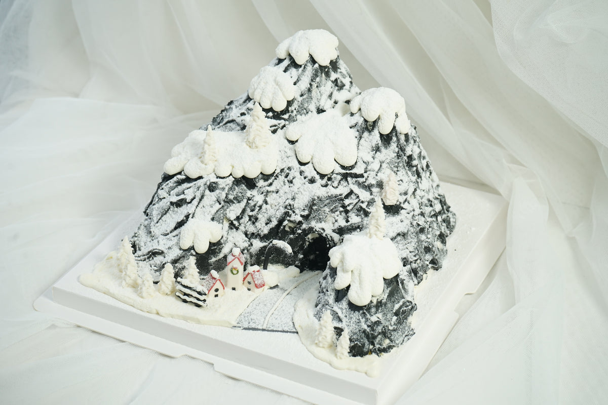 Snowy Little Mountains – ShuCake Boutique